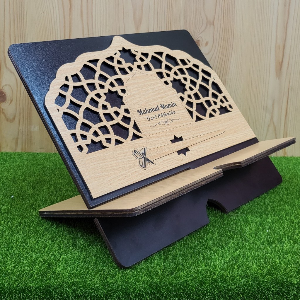 Rehal Exclusive Penunjuk Al-Quran Built-In Rehal Ukir Nama | Shopee ...
