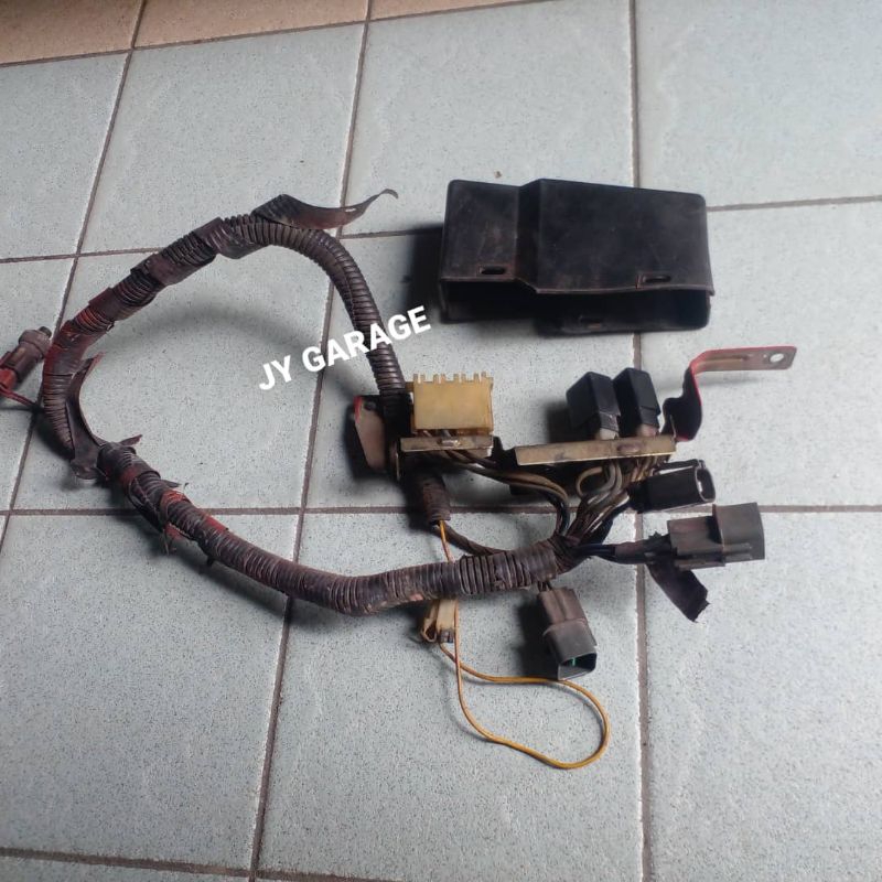 FUSE BOX AIRCOND PROTON WIRA VDO | Shopee Malaysia