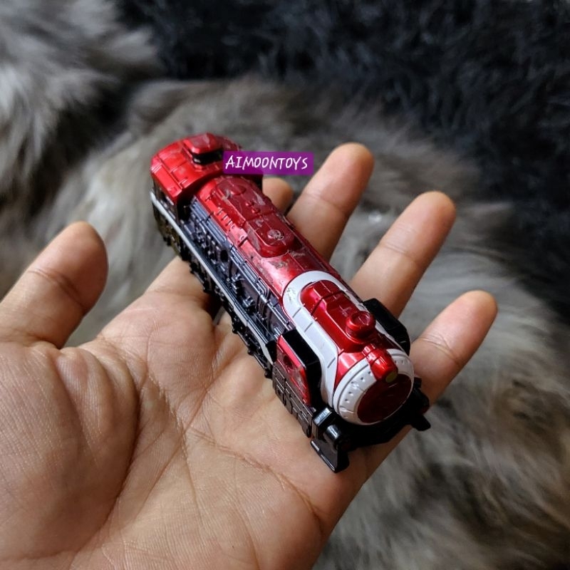 GP DX Red Aka Ressha Train Megazord Tokkyu Ressha Super Sentai Toqger ...