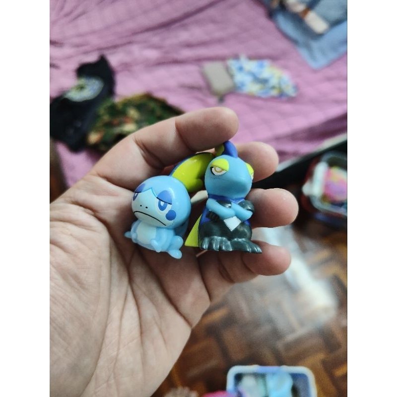 Official Bandai Nintendo Pokemon Froakie Line up Finger Dolls/Puppets ...