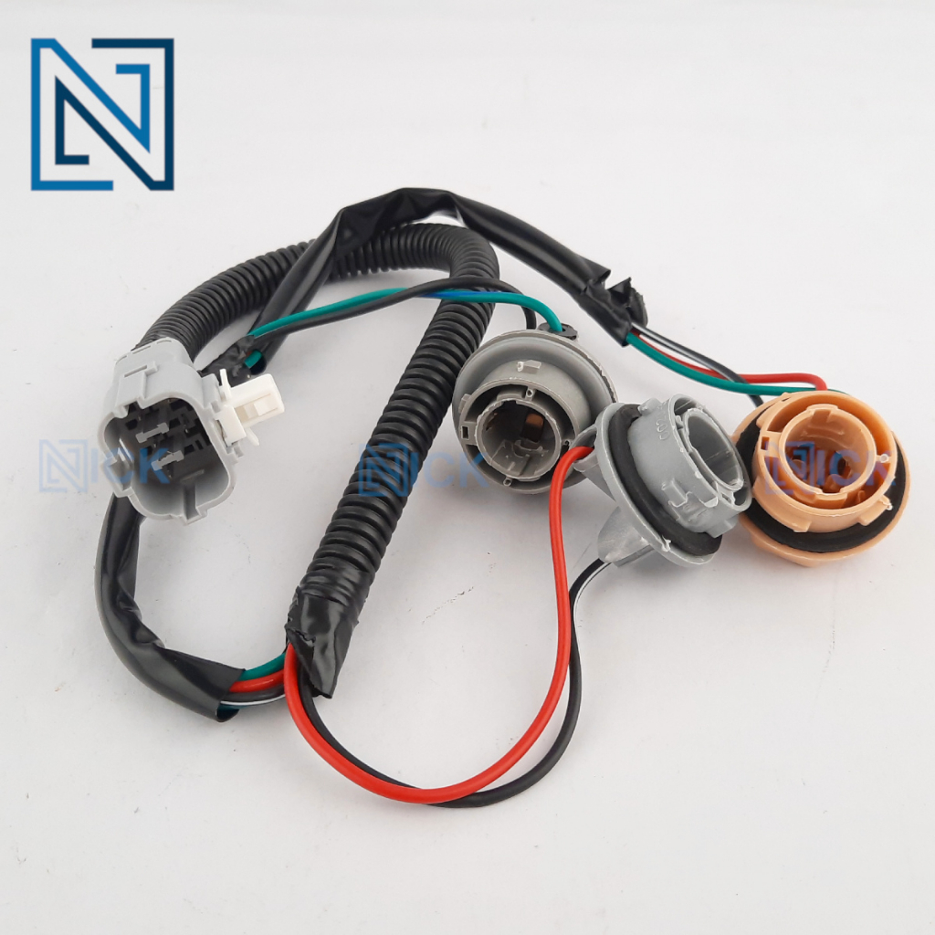 ISUZU D-MAX DMAX 2020 - 2022 Rear Tail Reverse Brake Signal Lamp Socket ...