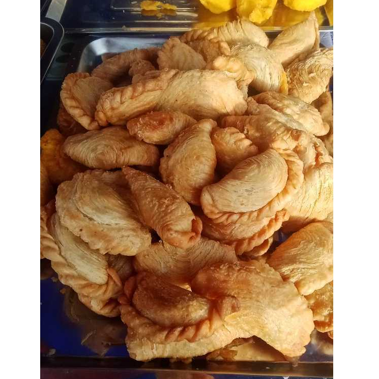 Kuih Muih Tradisional seperti Karipap pusing, donut dan pelbagai jenis ...