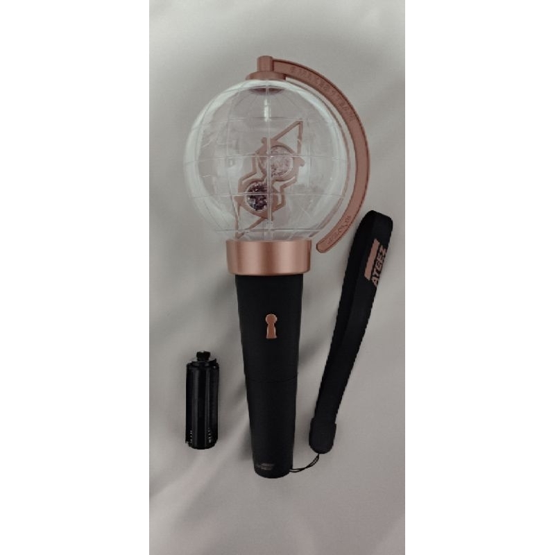 OFFICIAL ATEEZ LIGHT STICK VER1 (SECOND HAND) | Shopee Malaysia
