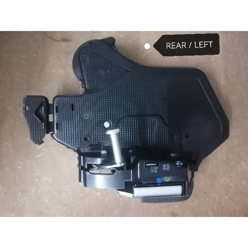 ORIGINAL PERODUA MYVI / MYVI LAGI BEST / ALZA DOOR INNER LOCK | Shopee ...