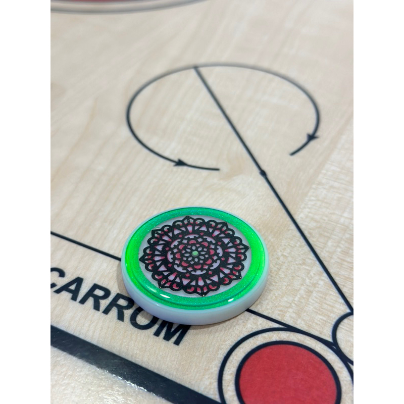 Striker Carrom Warna Hijau Bercorak | Shopee Malaysia