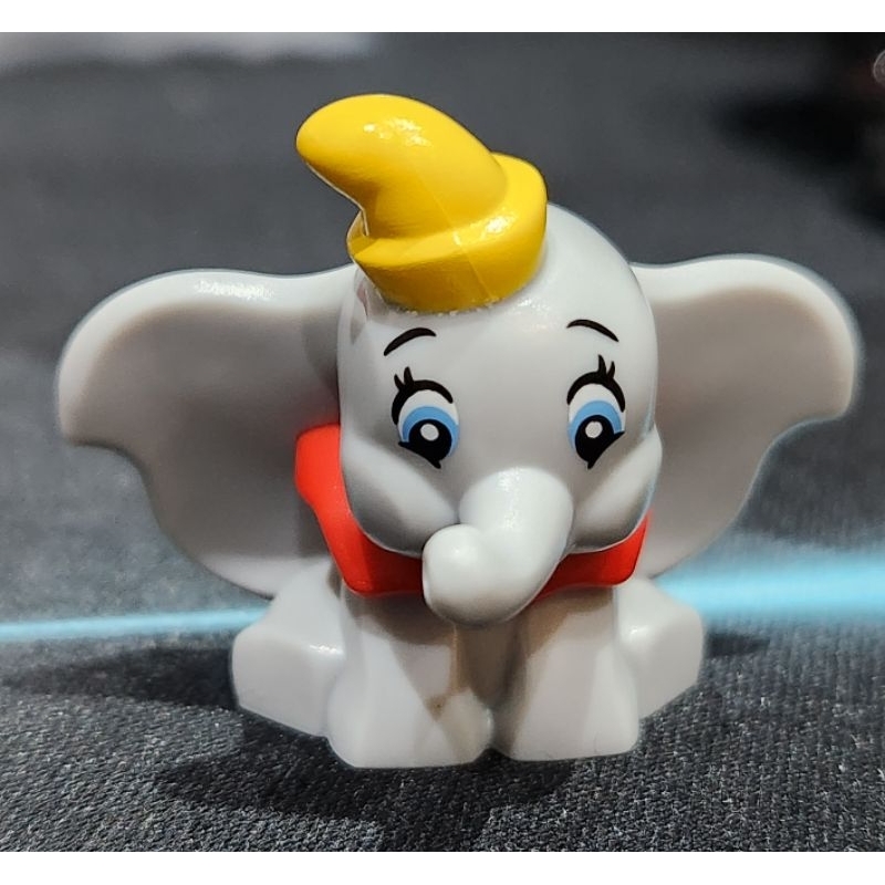 LEGO MINIFIGURE 103710pb01 Disney Dumbo Elephant, Big Ears, Sitting ...