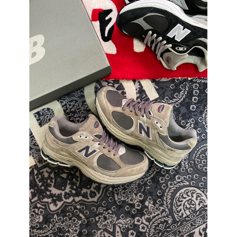 NB 2002r Charcoal Grey | Shopee Malaysia