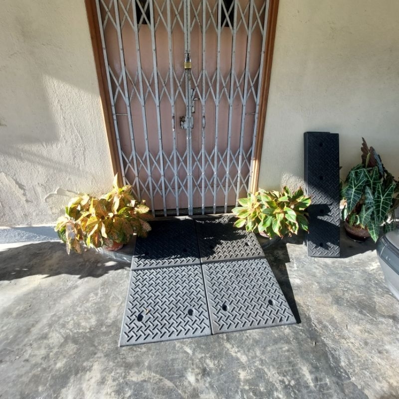 [PALING MURAH] HEAVY DUTY rubber curb ramp triangle electric vehicle ...