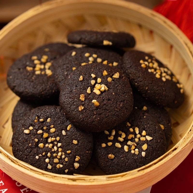 Golden Choco Almond Delights | Shopee Malaysia