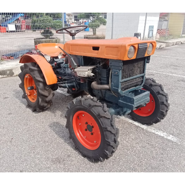Tractor Mini Kubota B6000 B7000 L1500 L2200 Recond TractorTraktor Kebun ...