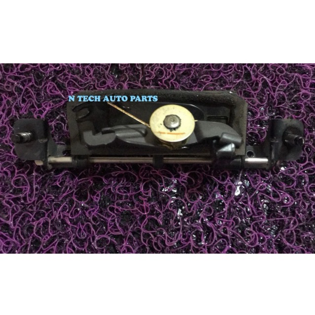 Toyota ESTIMA ACR30 Rear Bonnet Center Lock Handle Outside (🇯🇵Used ...