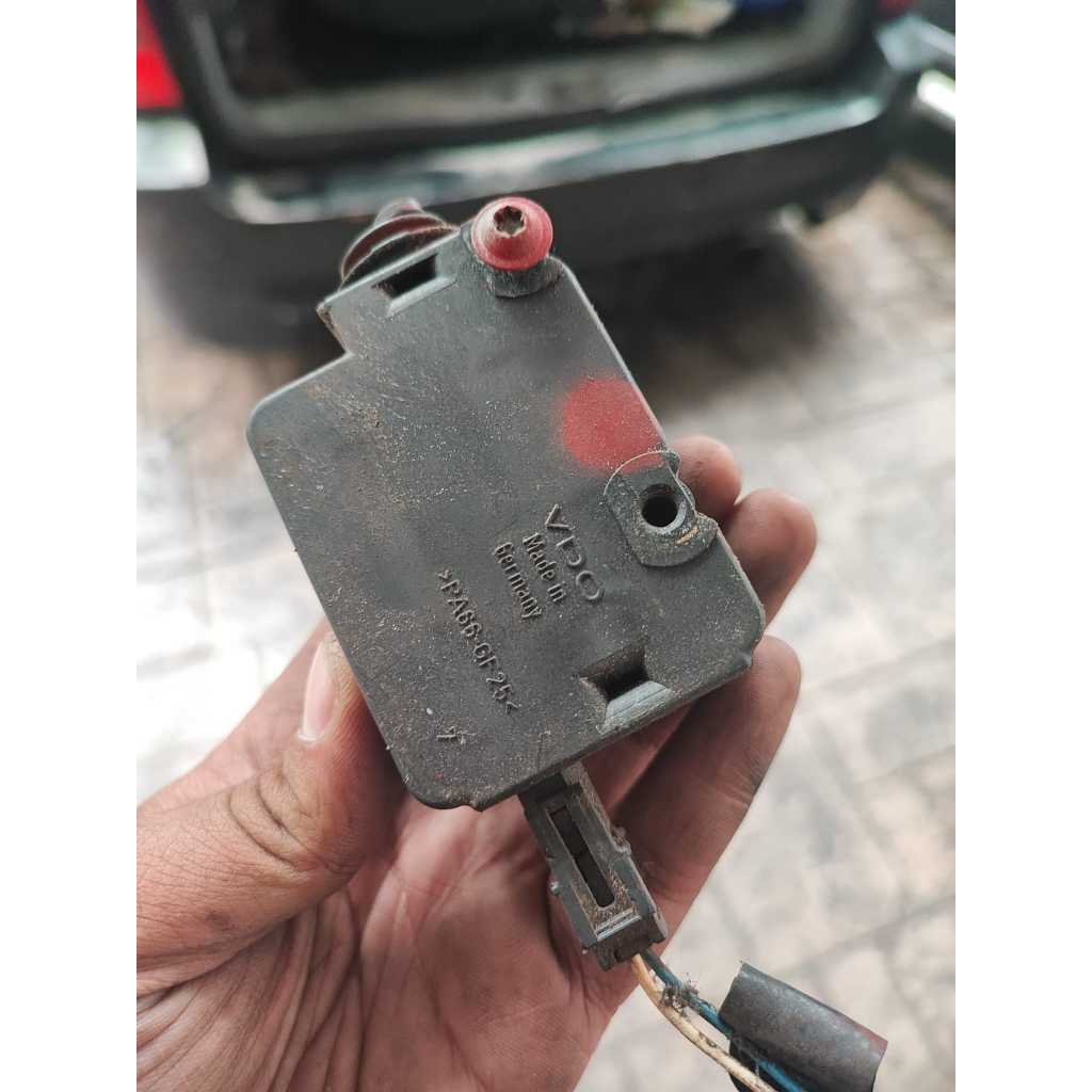 BMW E46 Fuel Tank Actuator Flap Door Central Locking | Shopee Malaysia