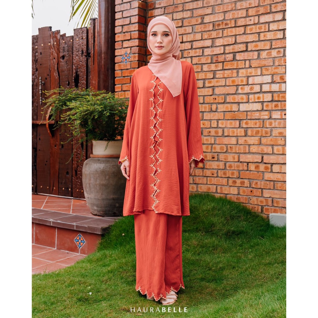 Dang Anum Kebaya Haurabelle Baju Raya Sulam 2024 Viral Sedondon Family ...