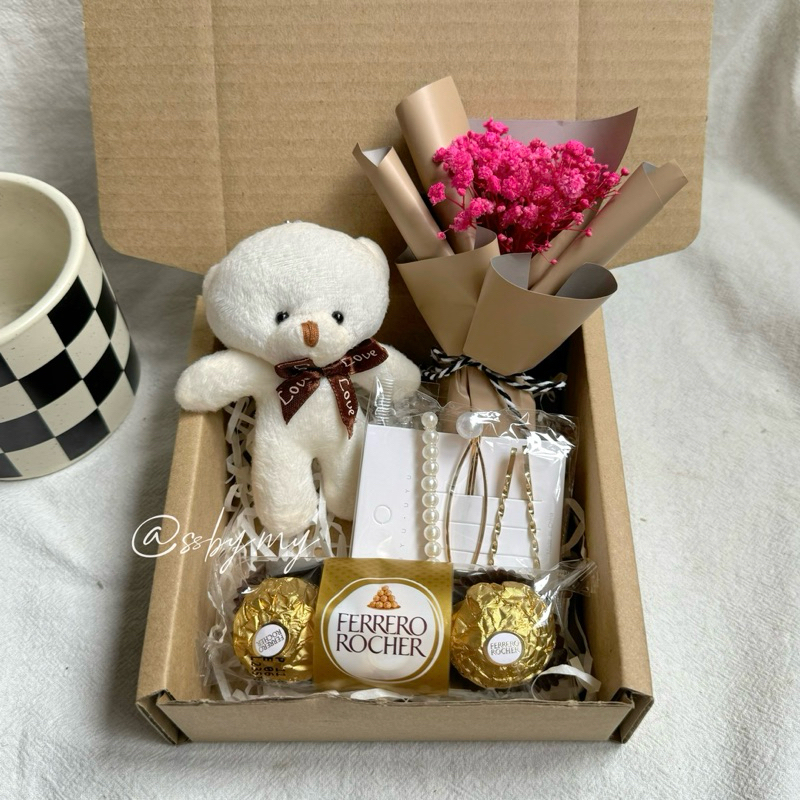 Kotak Hadiah Hari Jadi Gift Box Birthday for Woman Chocolate Gift Box ...