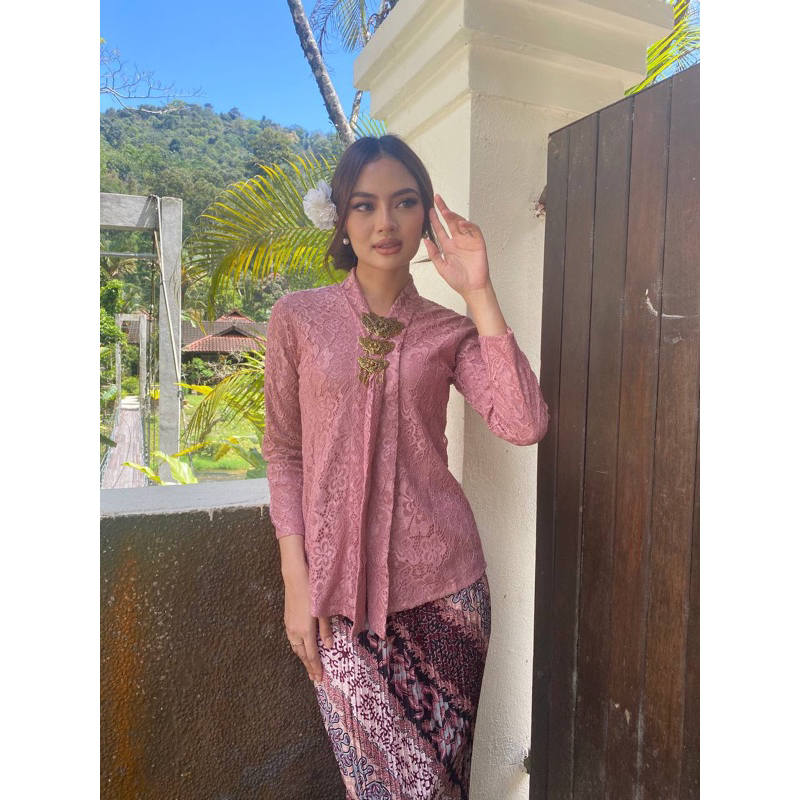 DANG ANUM LACEY KEBAYA MSBERIPINK CLOSET BAJU RAYA 2024 Baju Tunang ...