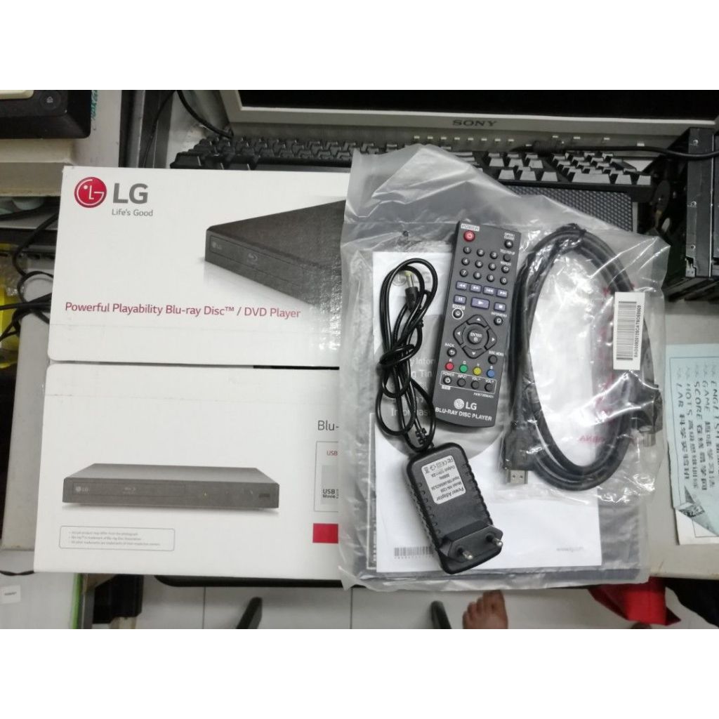 LG BP250 Blu Ray DVD USB player Complete set Box - Baca Disc Cemerlang ...