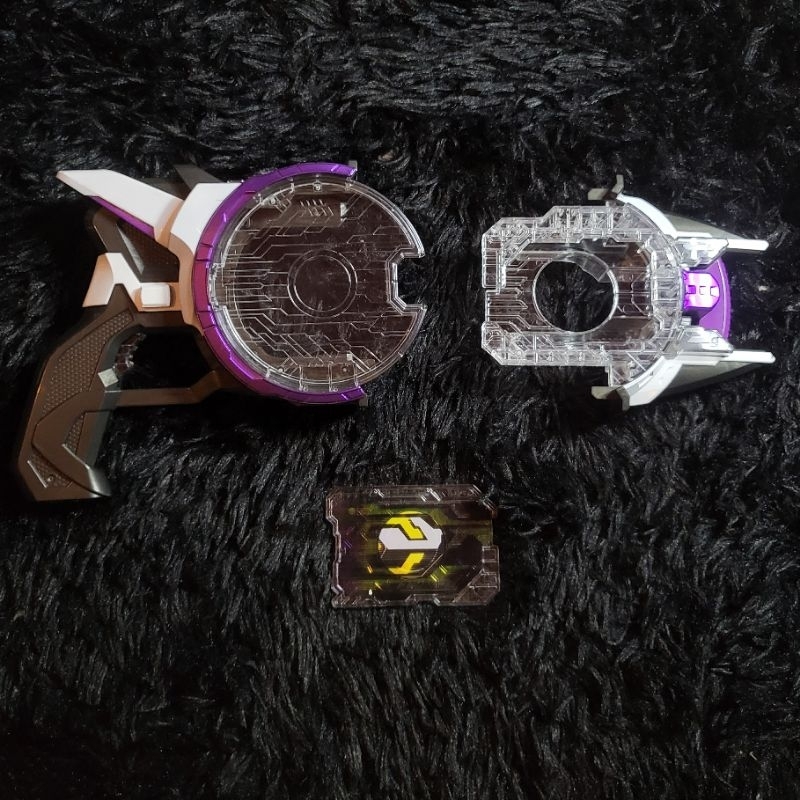 DX Kyuun Card + DX Laser Raise Riser Kamen Rider Geats Bandai | Shopee ...