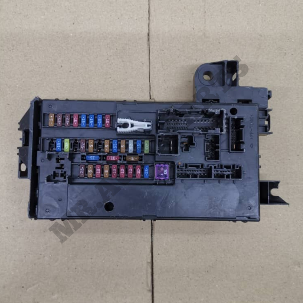 USED 82600-BZC40 / 82600-BZC41 N-N PERODUA AXIA FUSE BOX WITH FUSE 100 ...