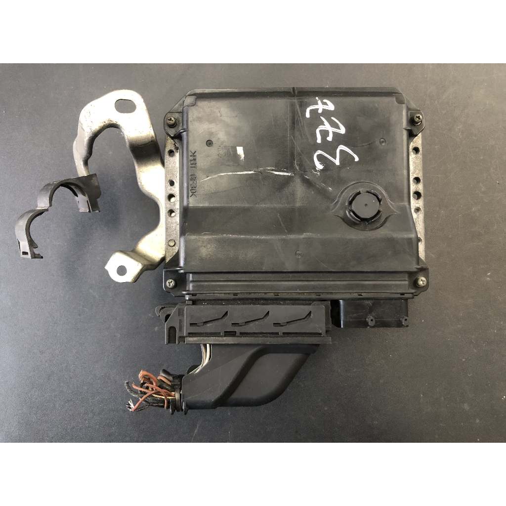TOYOTA COROLLA Engine Control Unit ECU 3ZZ 89661-02N90 used genuine ...