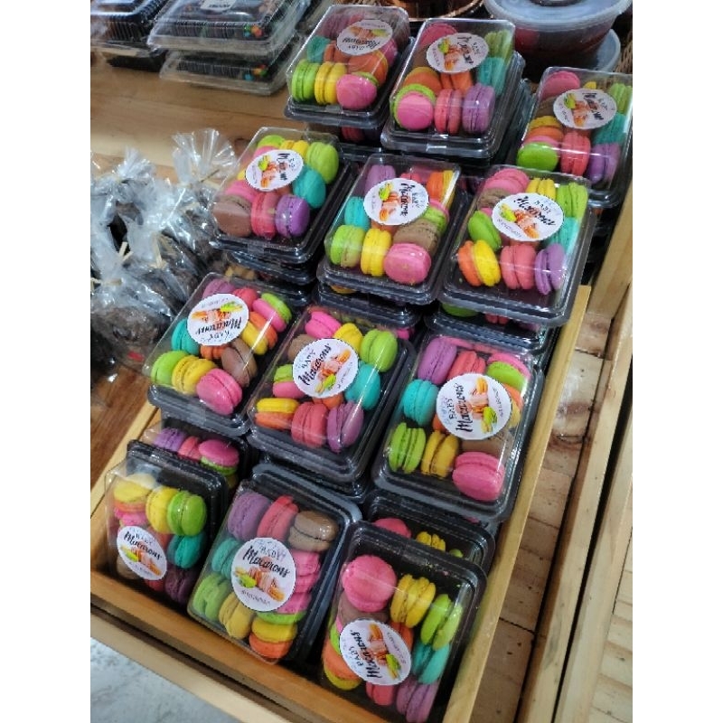 Baby macarons mix flavors | Shopee Malaysia
