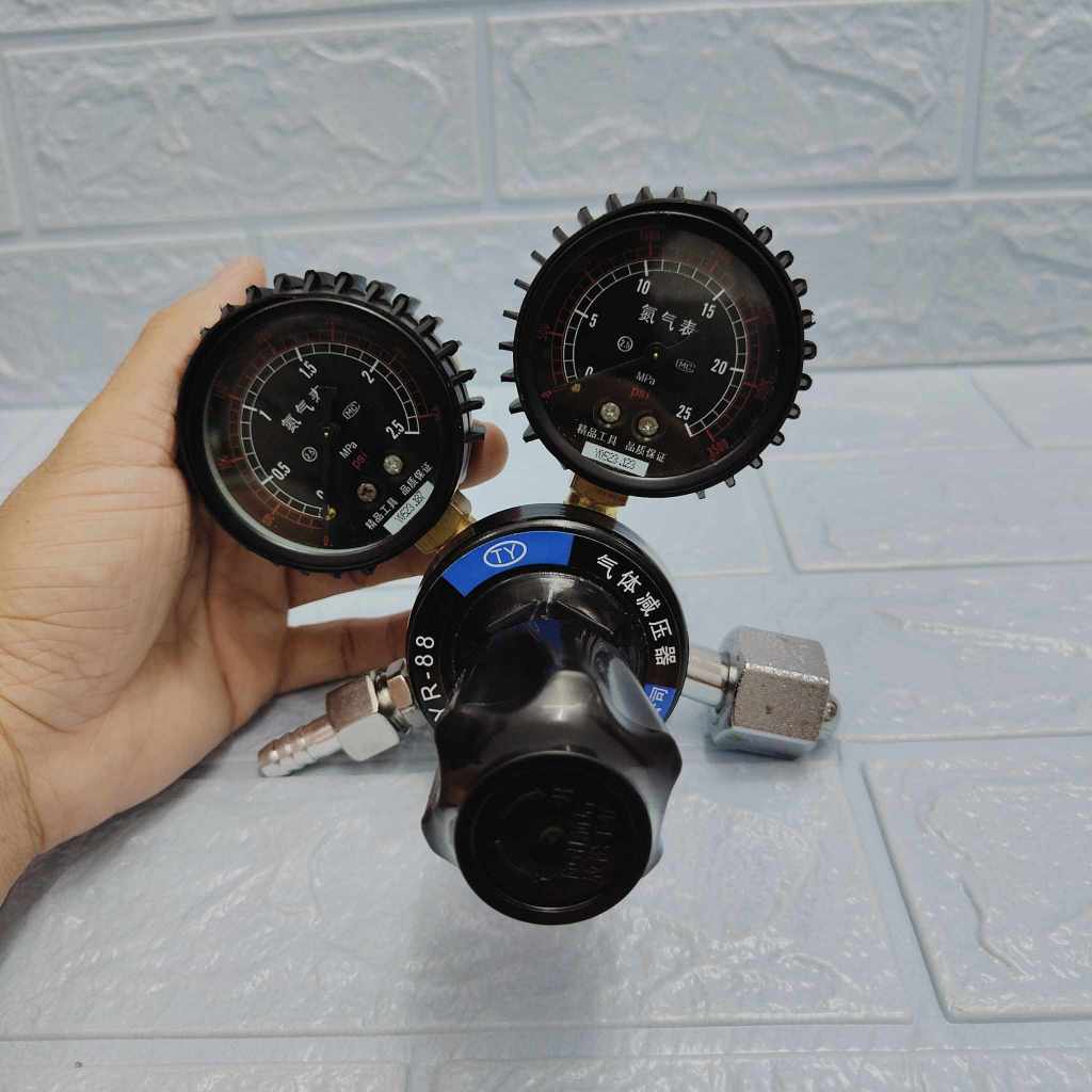 oxygen control valve gas meter gas regulator black manifold gauge flow ...