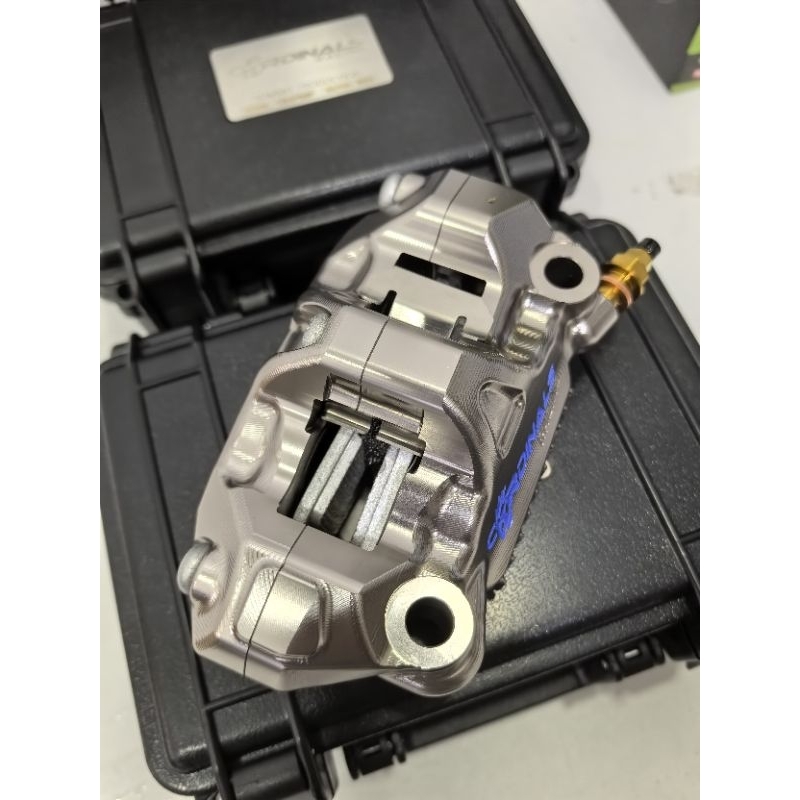 SPECIAL PRICE -CARDINALS RACING GP4 RACING SPEC, 4 PORT 30MM COOL FINS ...