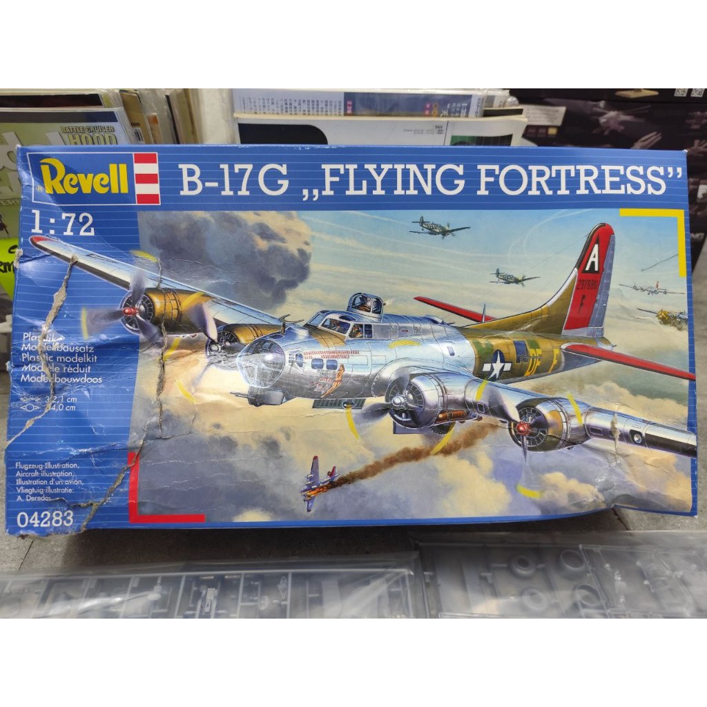 Revell 04283 1/72 B-17G "Flying Fortress" (Box dented & decal a bit ...