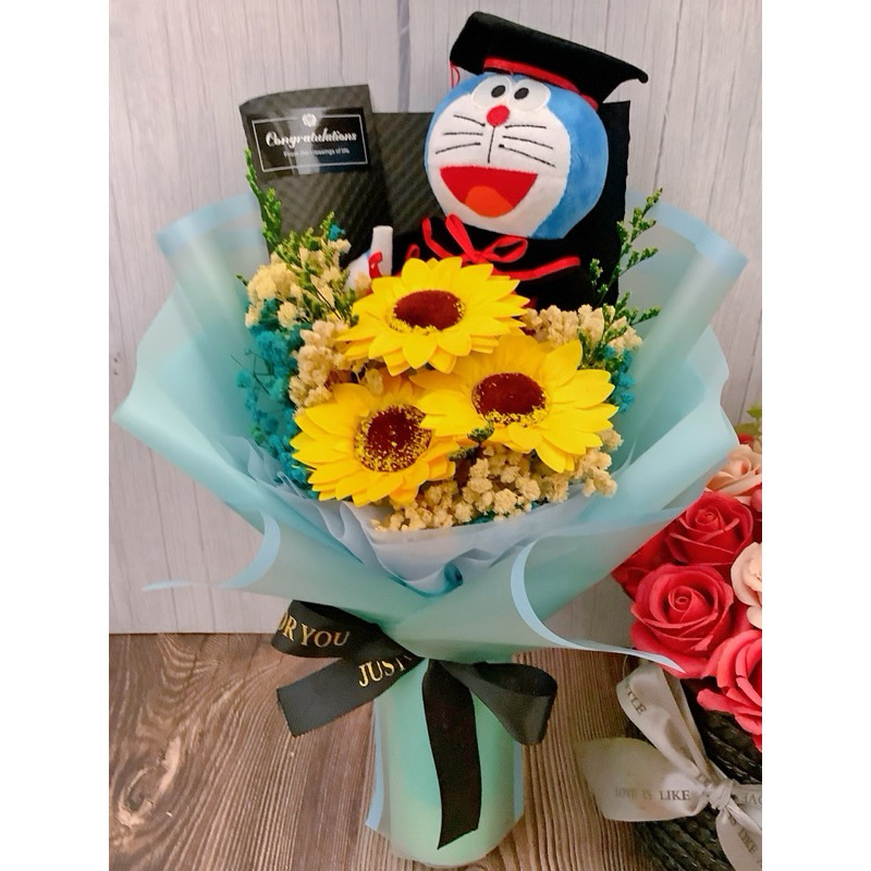 🎓 Sejambak Graduasi | Anak Patung Kartun (25cm) + 3 Bunga Sabun ...