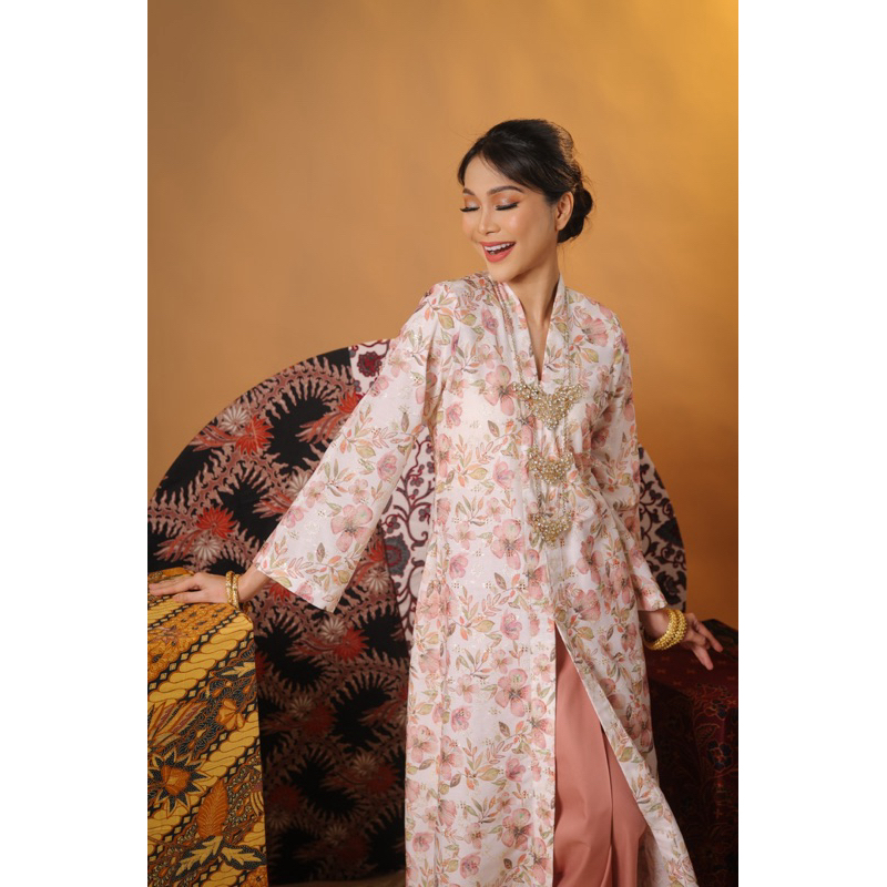 KEBAYA MUSALMAH ( CLASSIC LONG KEBAYA) | Shopee Malaysia