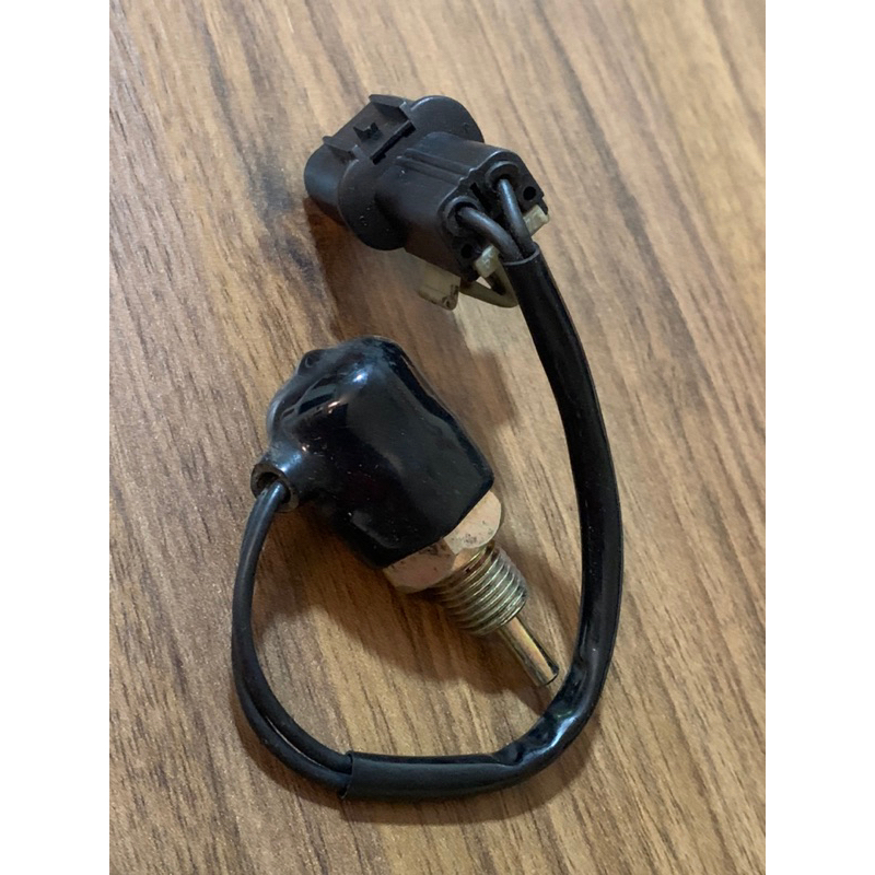 BACK LAMP SWITCH MITSUBISHI PAJERO L047 LO47 V32 ORIGINAL MADE IN JAPAN ...