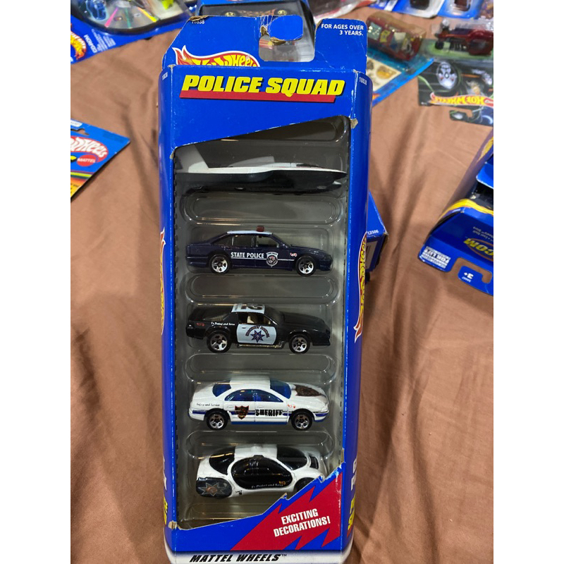 Hot Wheels 5 Gift Pack Police Squad Hydroplane, Police Cruiser, Blown ...