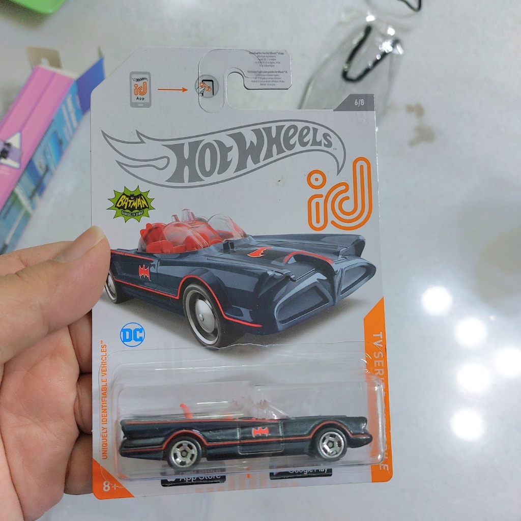 Hot Wheels ID Card TV Series Batmobile come with protector (NEW ...