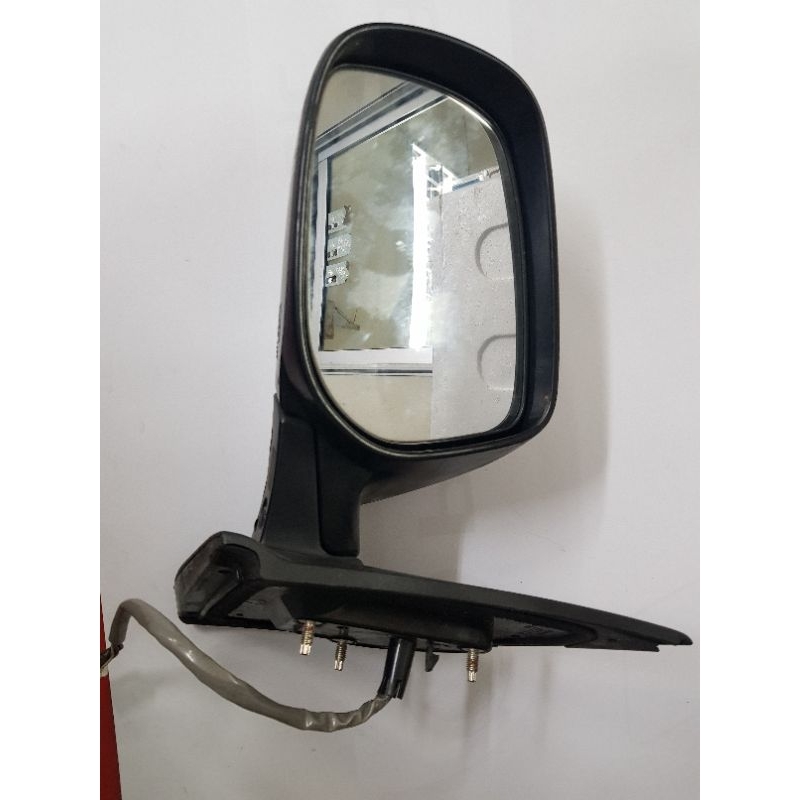 toyota vios ncp93 Left side mirror used product | Shopee Malaysia