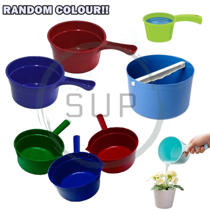 Plastic Water Dipper / Bath Ladle / Water Scooper / Gayung Air Mandi ...