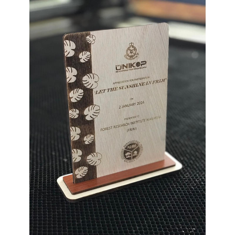 PLAK TROFI KAYU MURAH CUSTOM DESIGN WORDING LOGO PLAQUE TROPHY READY ...