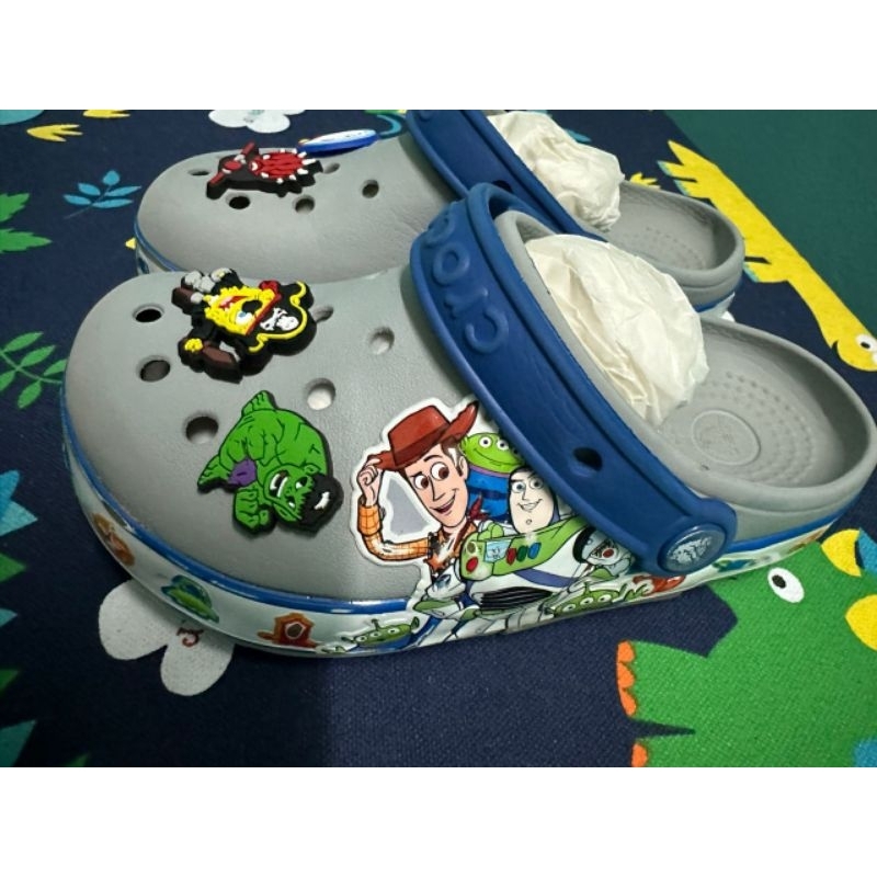crocs sandel colab kartun kanak2 ori item | Shopee Malaysia