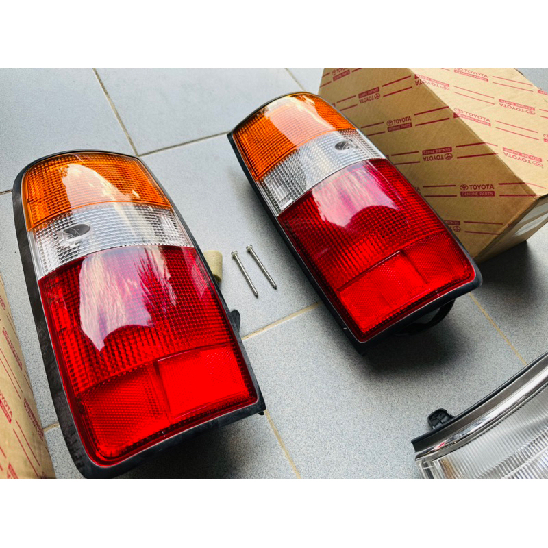 Taillamp (RH&LH), toyota land cruiser BJ/FJ/HJ80, HJD/HJZ81. New genuine parts (NOS) Japan ...