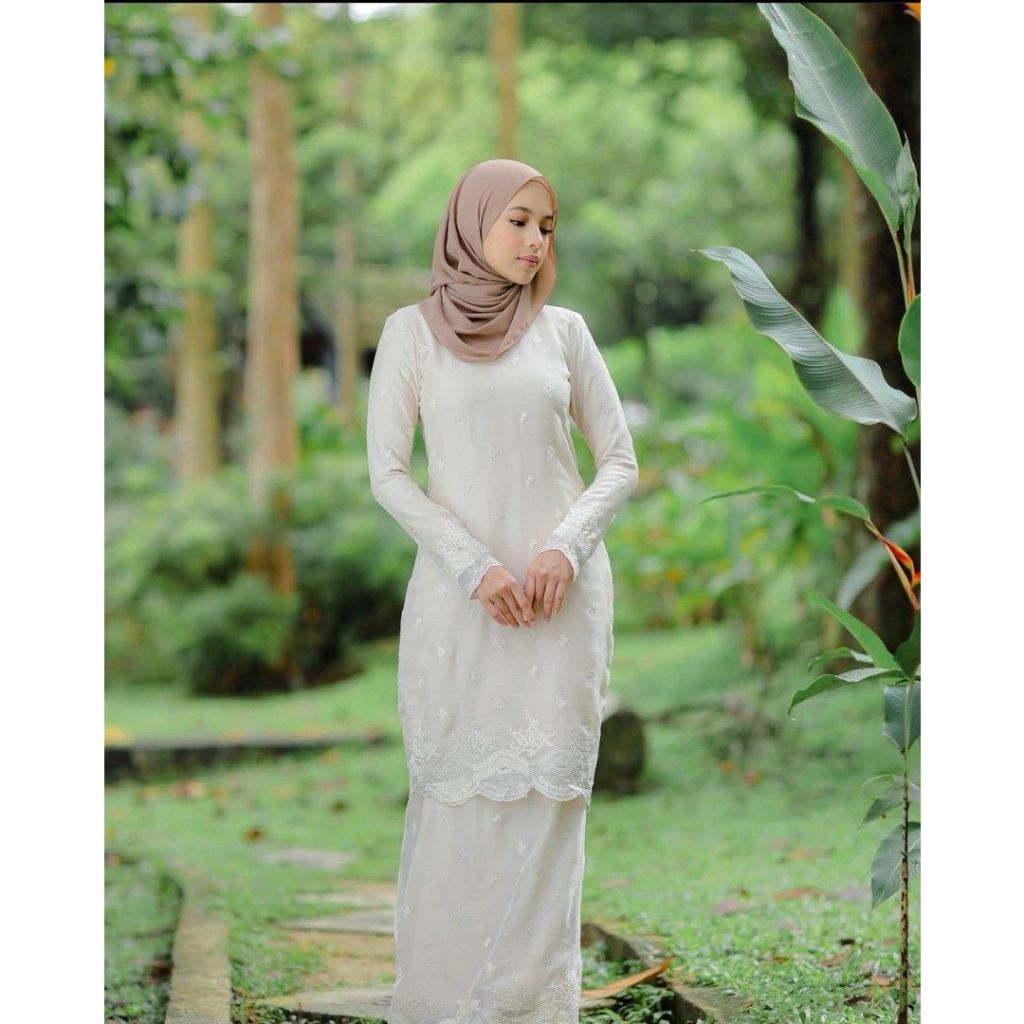 Preloved Baju Kurung Raya Nadine Couture (Inara Kurung) | Shopee Malaysia