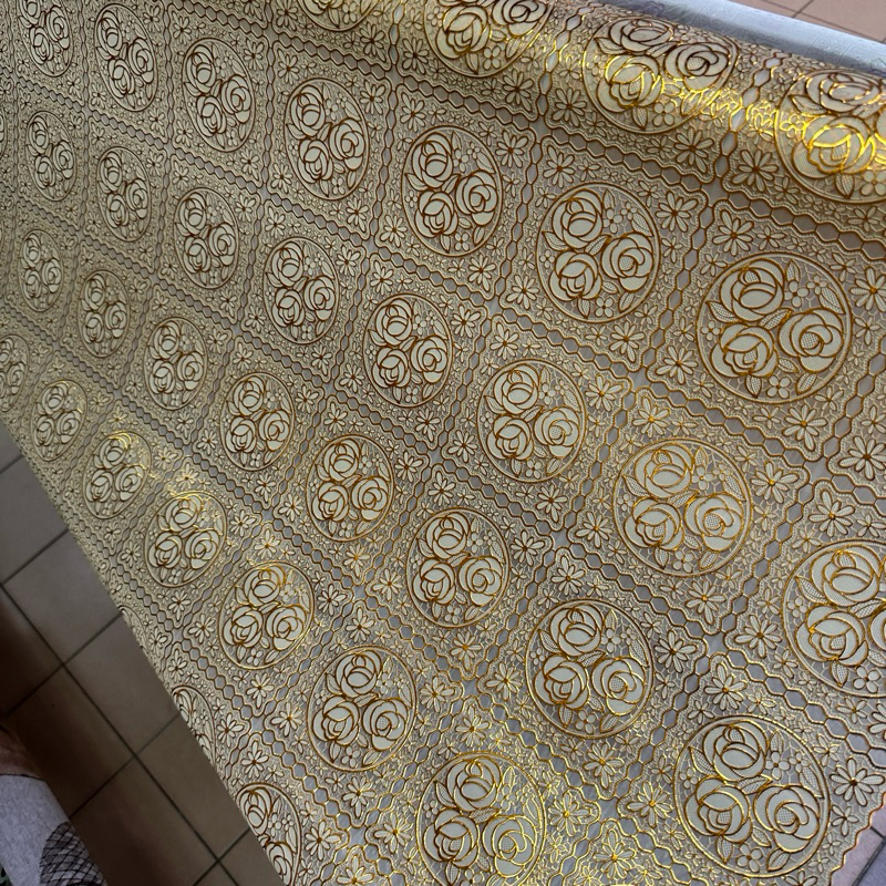 Raya Alas Meja Makan / Royal Metallic Gold Waterproof Tablecloth Lapik ...