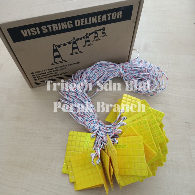 Reflective String Delineator with comply APAD spec.delineator.string ...