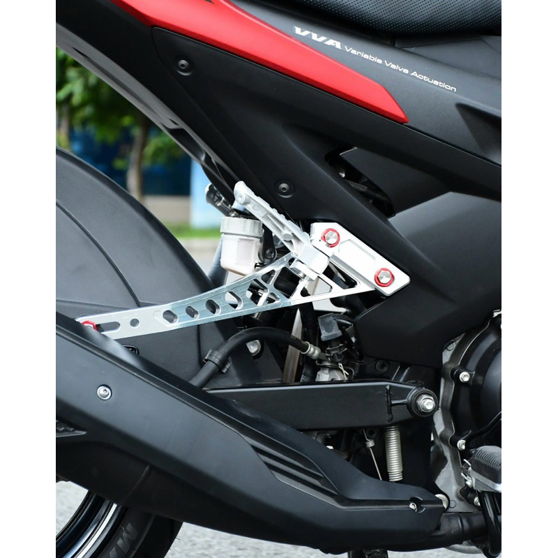 Y15 LC Rear Footrest Set With Exhaust Bracket I Complete Set I Special ...