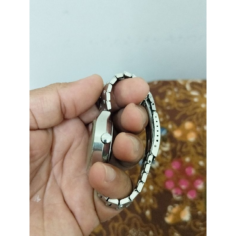 Jam PAGOL Alien Vintage | Shopee Malaysia