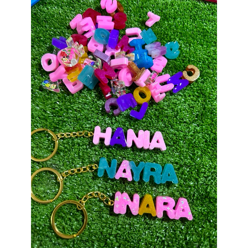 🔥READY STOCK 🔥 KEYCHAIN NAMA COMEL (RESIN) | Shopee Malaysia
