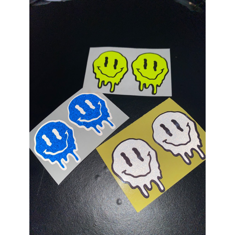 Sticker emoji glitter pantulan cahaya smiley leleh smiling face ...