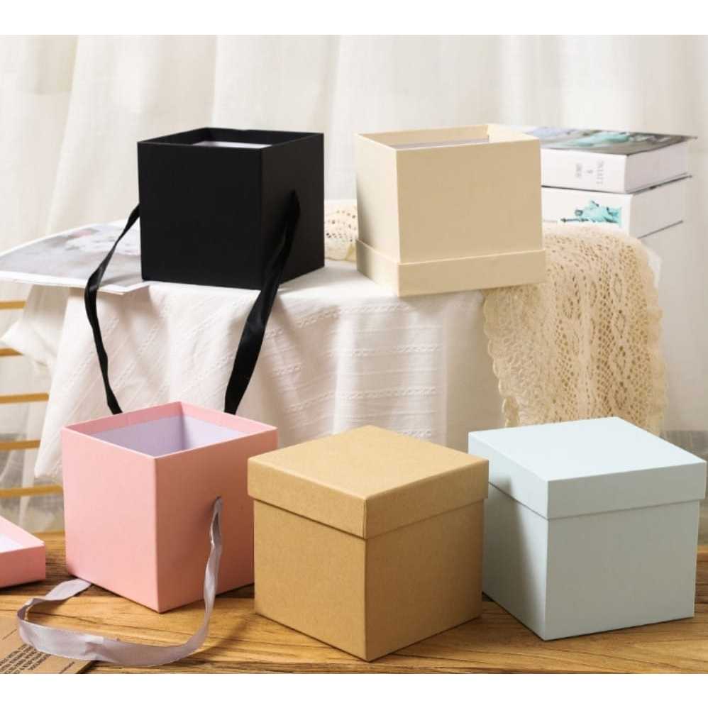 Square Flower Box with Cover / Surprise Delivery Box Gift Box Florist ...