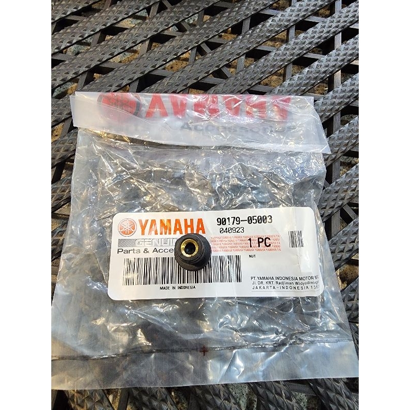 XMAX THREAD VISOR NUT BUSH 90179-05003 | Shopee Malaysia