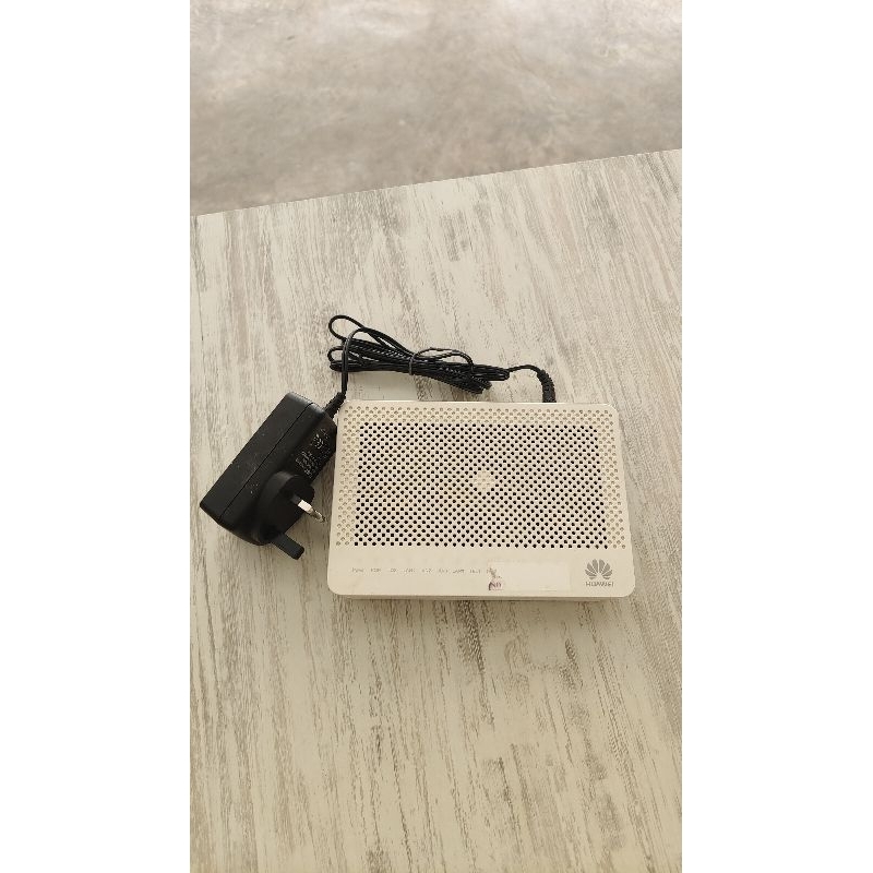 Preloved HUAWEI Echolife HG8240H5 GPON Terminal Power Rating 12.0v ...