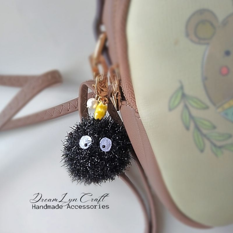 DreamLyn Craft [Ready Stock] 14KGP Soot Sprites Susuwatari Bag Keychain ...