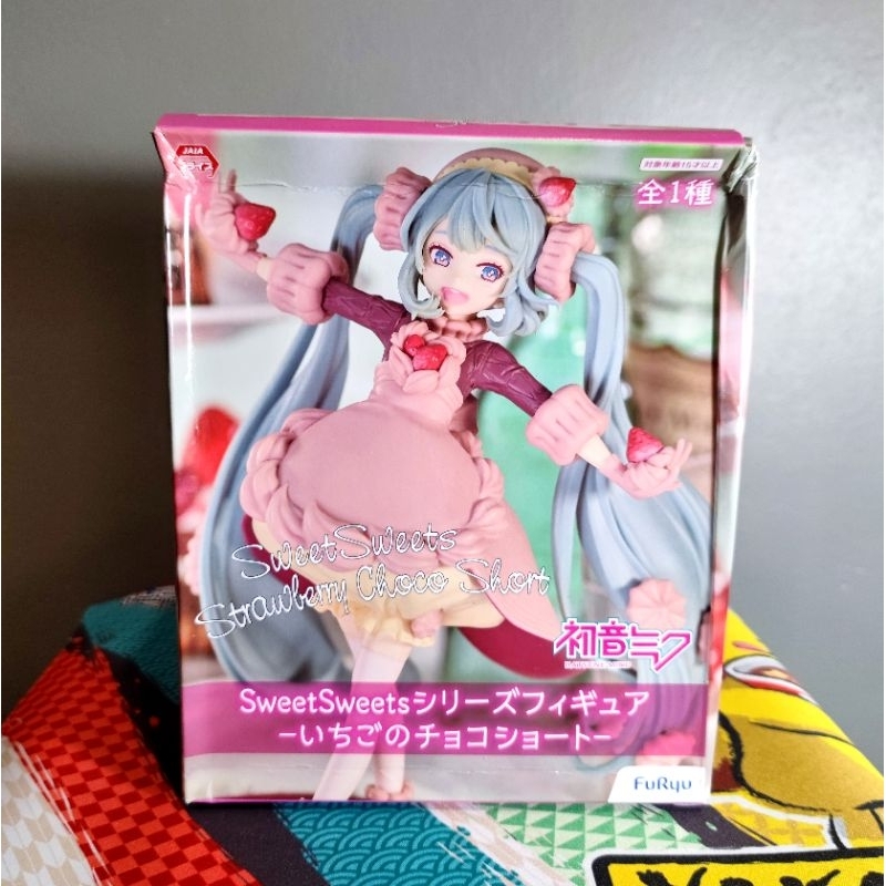 Original Figure Hatsune Miku Sweet Sweets Series Figure Strawberry ...