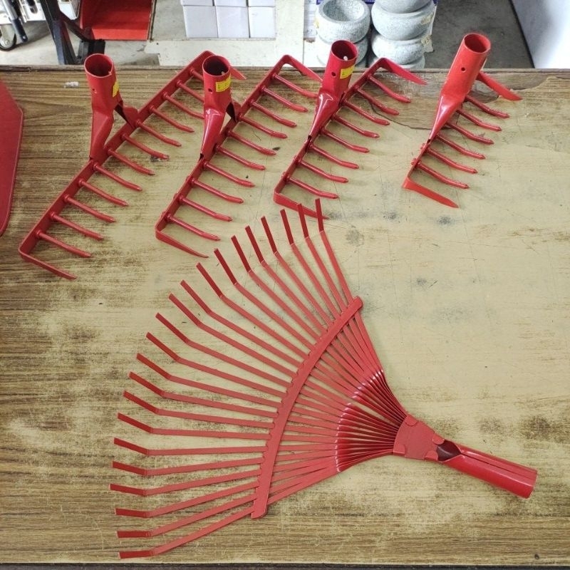 22 Teeth Heavy Duty Metal Grass Rake Crawler Garden Rake Head ...